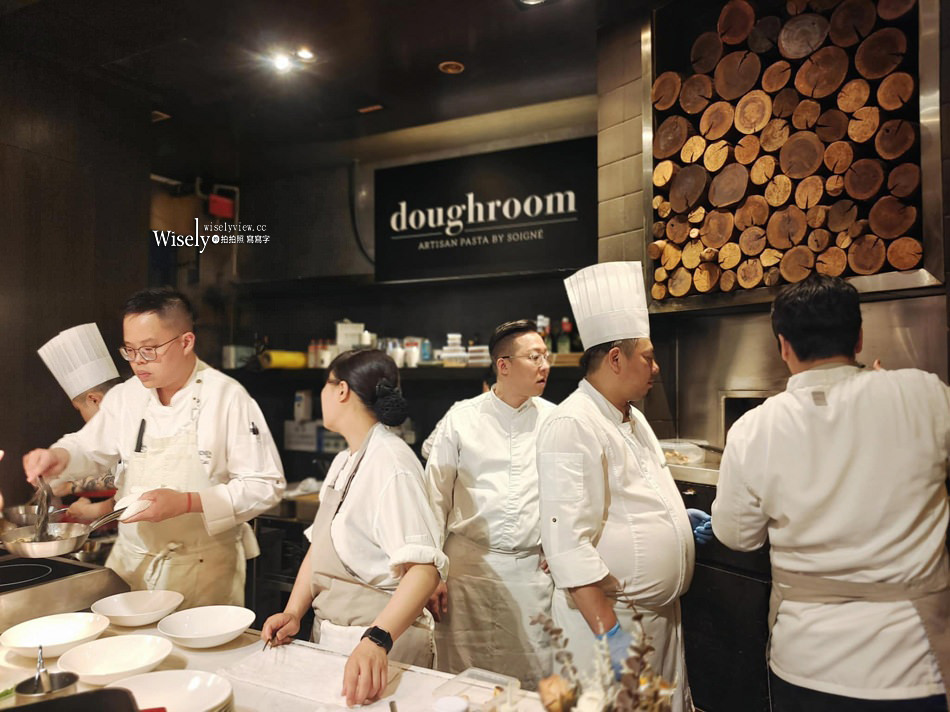 首爾米其林doughroom快閃客座︱台北寒舍艾美酒店 探索廚房︱鮮蝦墨魚天使髮絲麵、義式馬鈴薯麵疙瘩 @WISELY's 拍拍照寫寫字